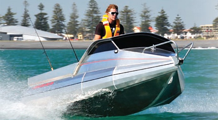 Senator Boats | A versatile all rounder - Senator RC440